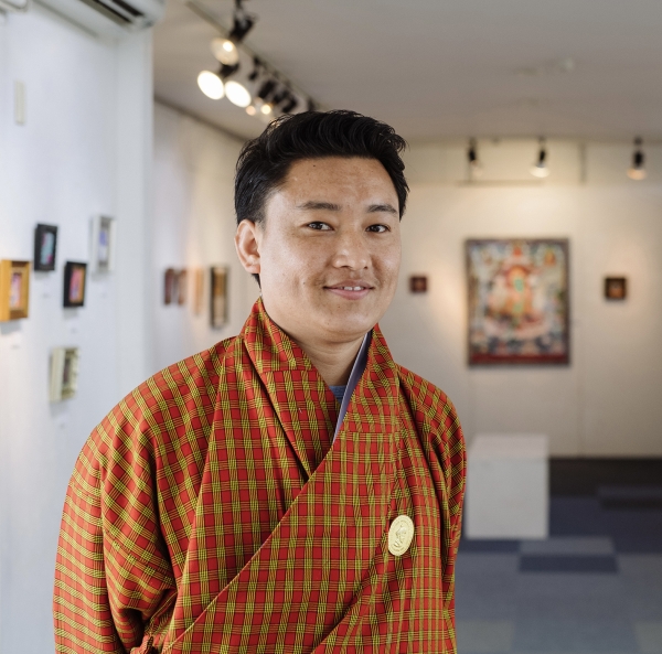 作家詳細: プンツォ・ワンディ